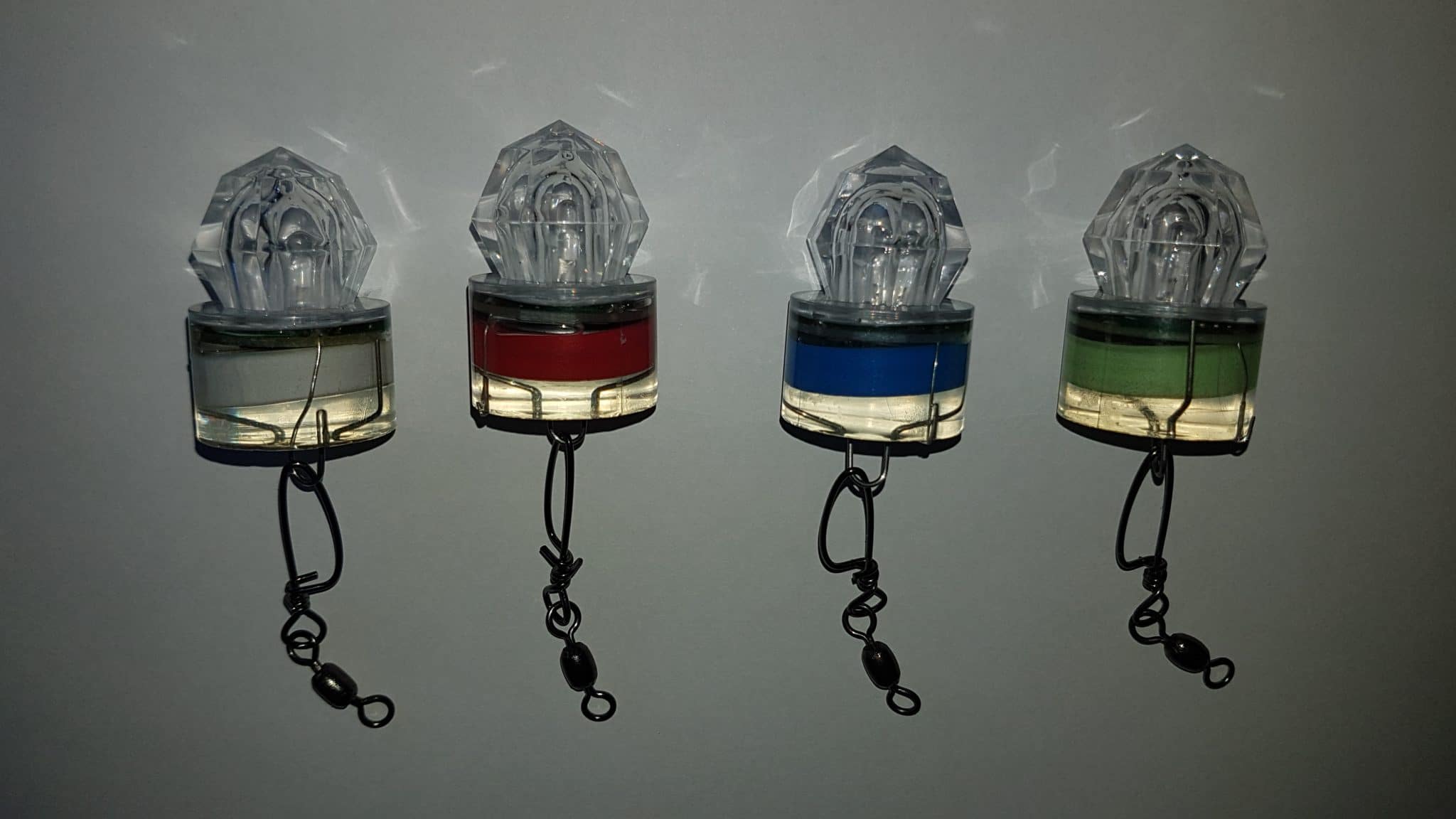 LED MINI DEEP DROPPING LIGHT WITH SNAP SWIVEL - Leadertec